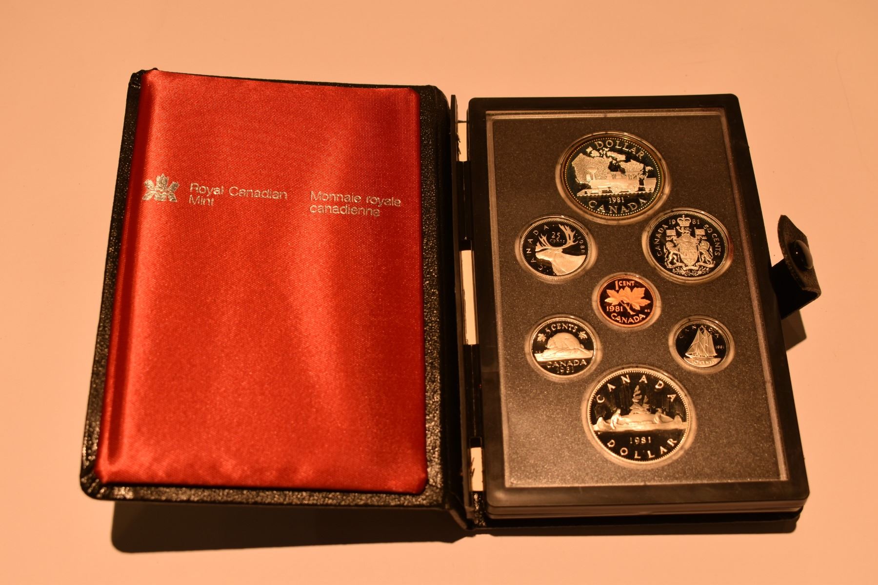 1981 Royal Canadian Mint Proof Coin Set with SILVER Centennial Dollar