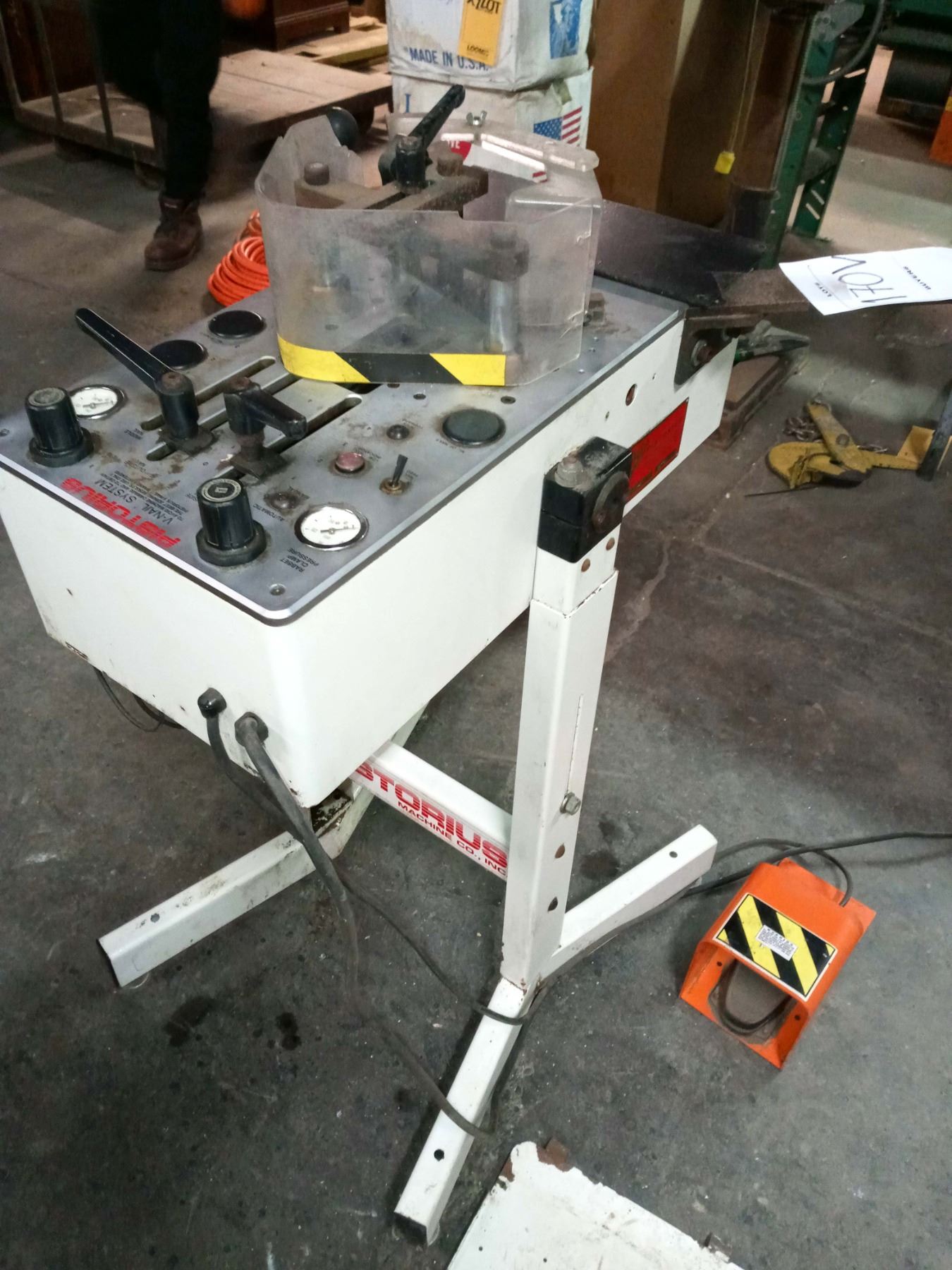 PISTORIUS MACHINE V-NAIL SYSTEM WITH FOOT OPERATOR AIR MODEL VNA-2