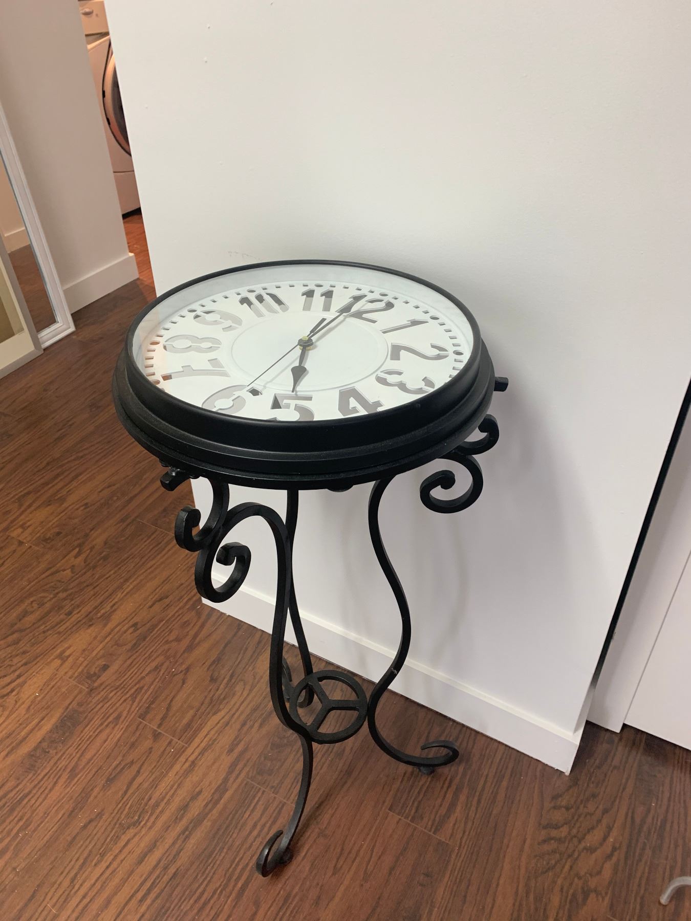 Wrought Iron Clock Stand 326"H 16" RD
