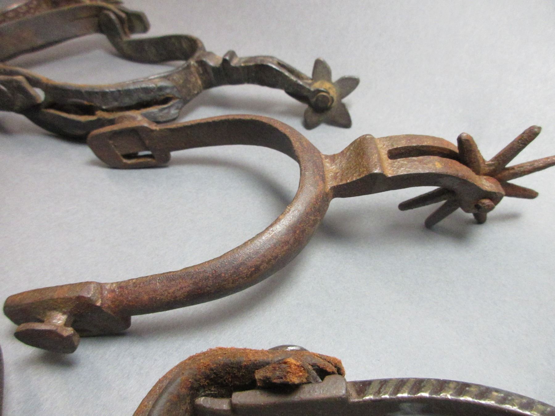 Box Of 5 Single Spurs- 2 Are Silver