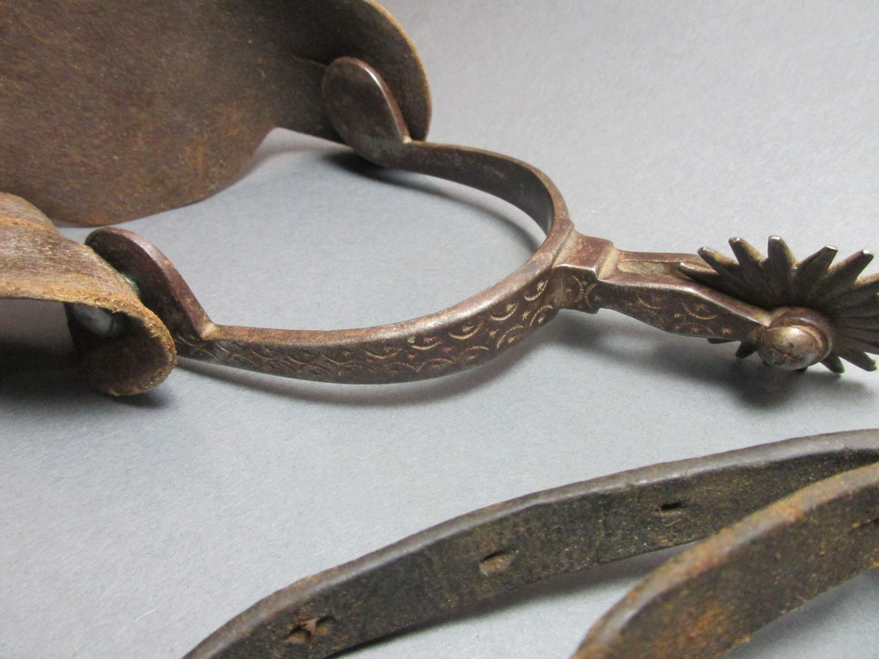 Box Of 5 Single Spurs- 2 Are Silver