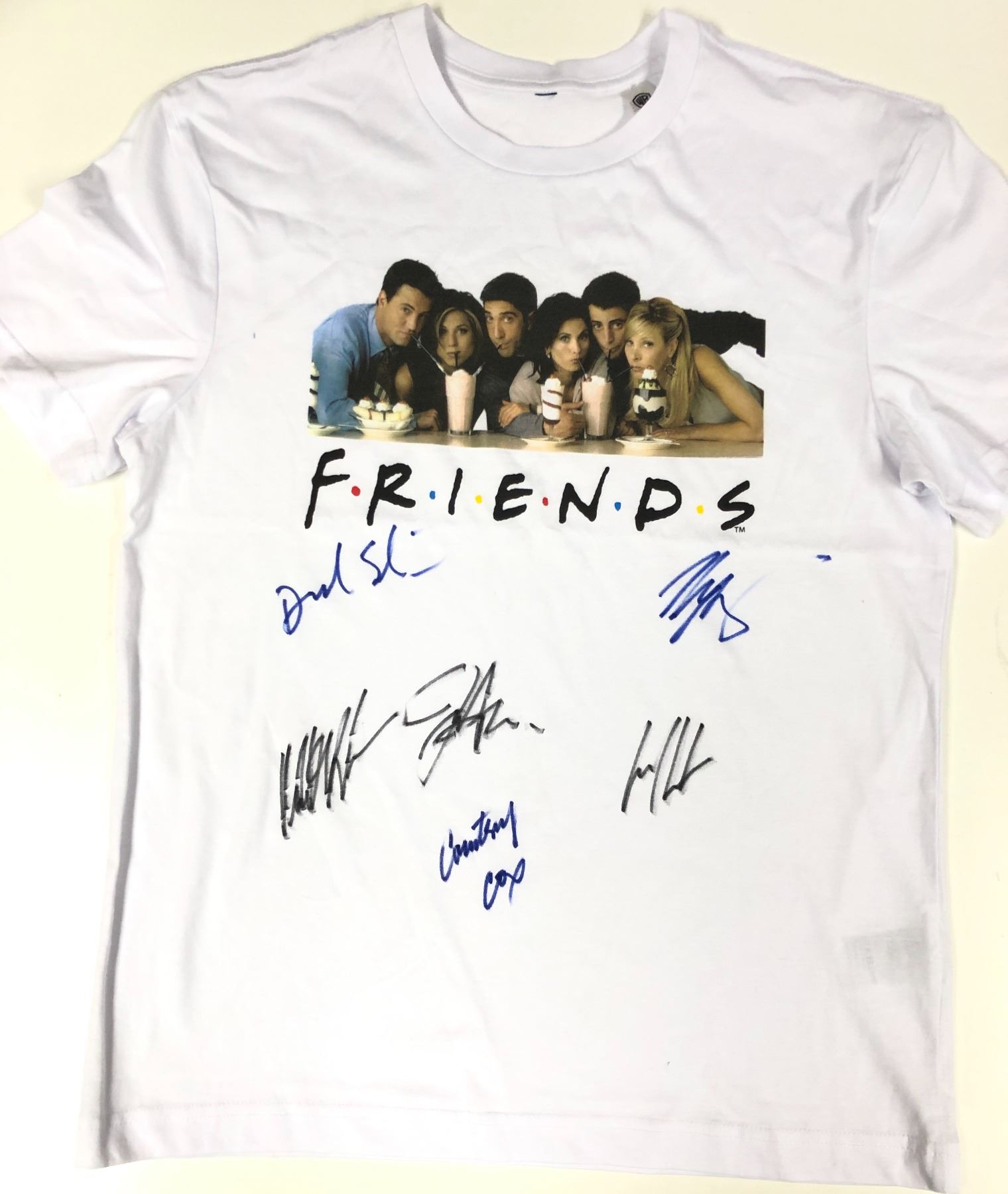 FRIENDS tshirt Signed Jennifer Aniston