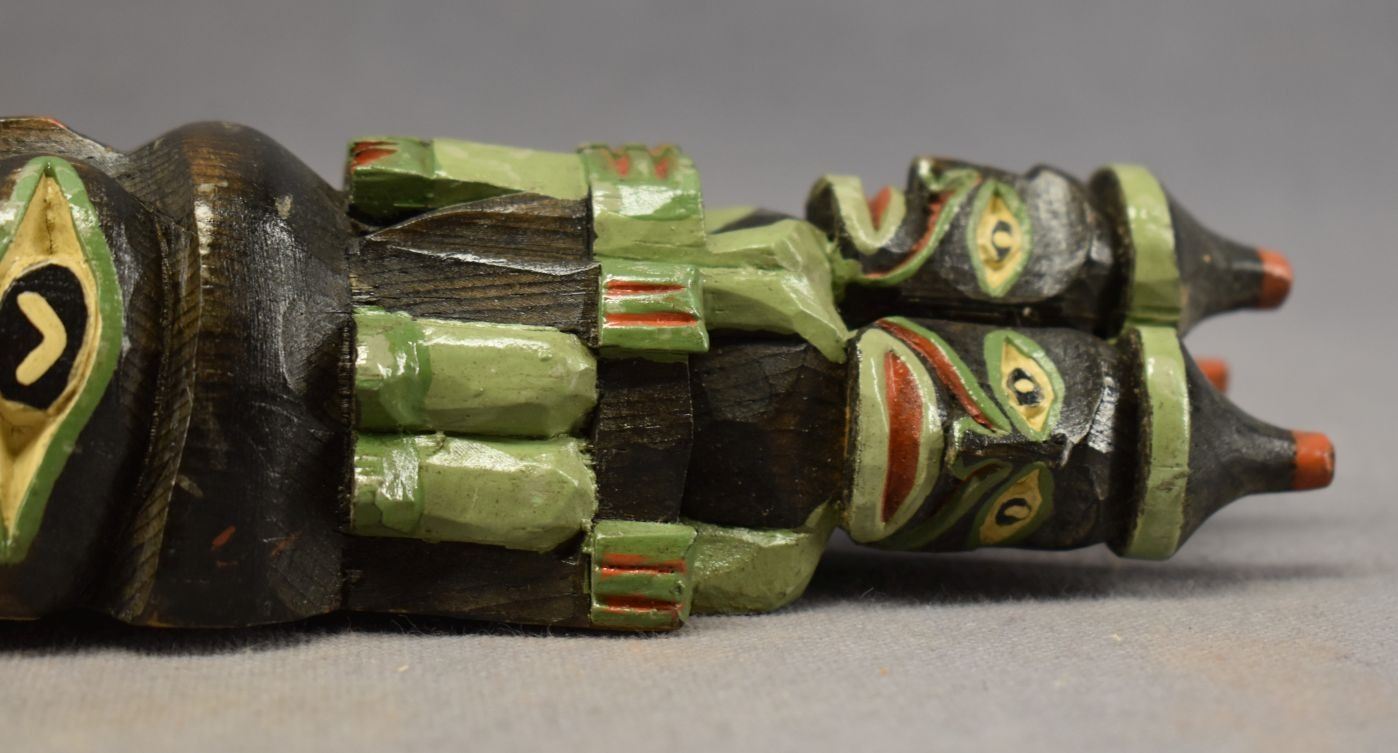 NATIVE AMERICAN HIADA TOTEM POLE