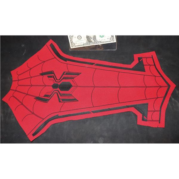 SPIDER-MAN CHEST WITH GLYPH AND WEBBING DISNEY HERO 1