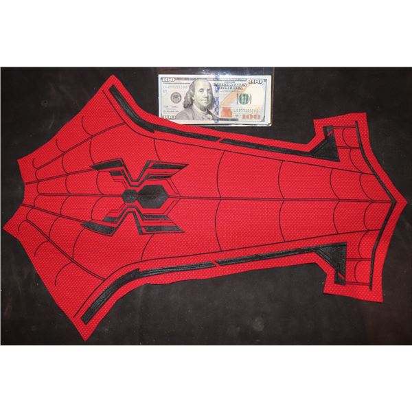 SPIDER-MAN CHEST WITH GLYPH AND WEBBING DISNEY HERO TYPE 5