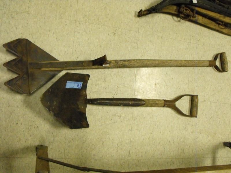 Small spade & hay knife