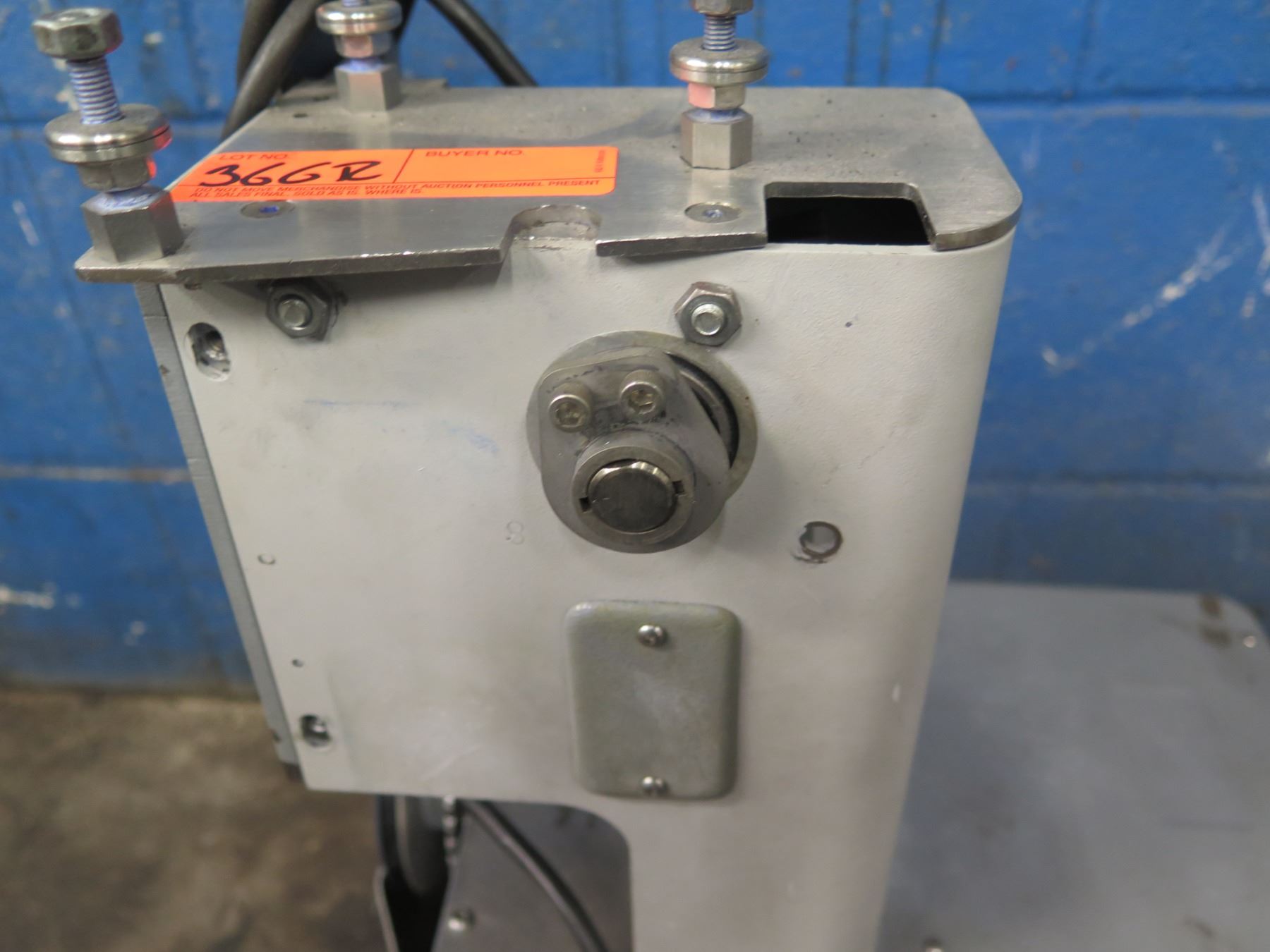 Kwik Lok 872 XLS Automatic Bag Closing Machine Kwik Lok 872 XLS Automatic Bag Closing Machine