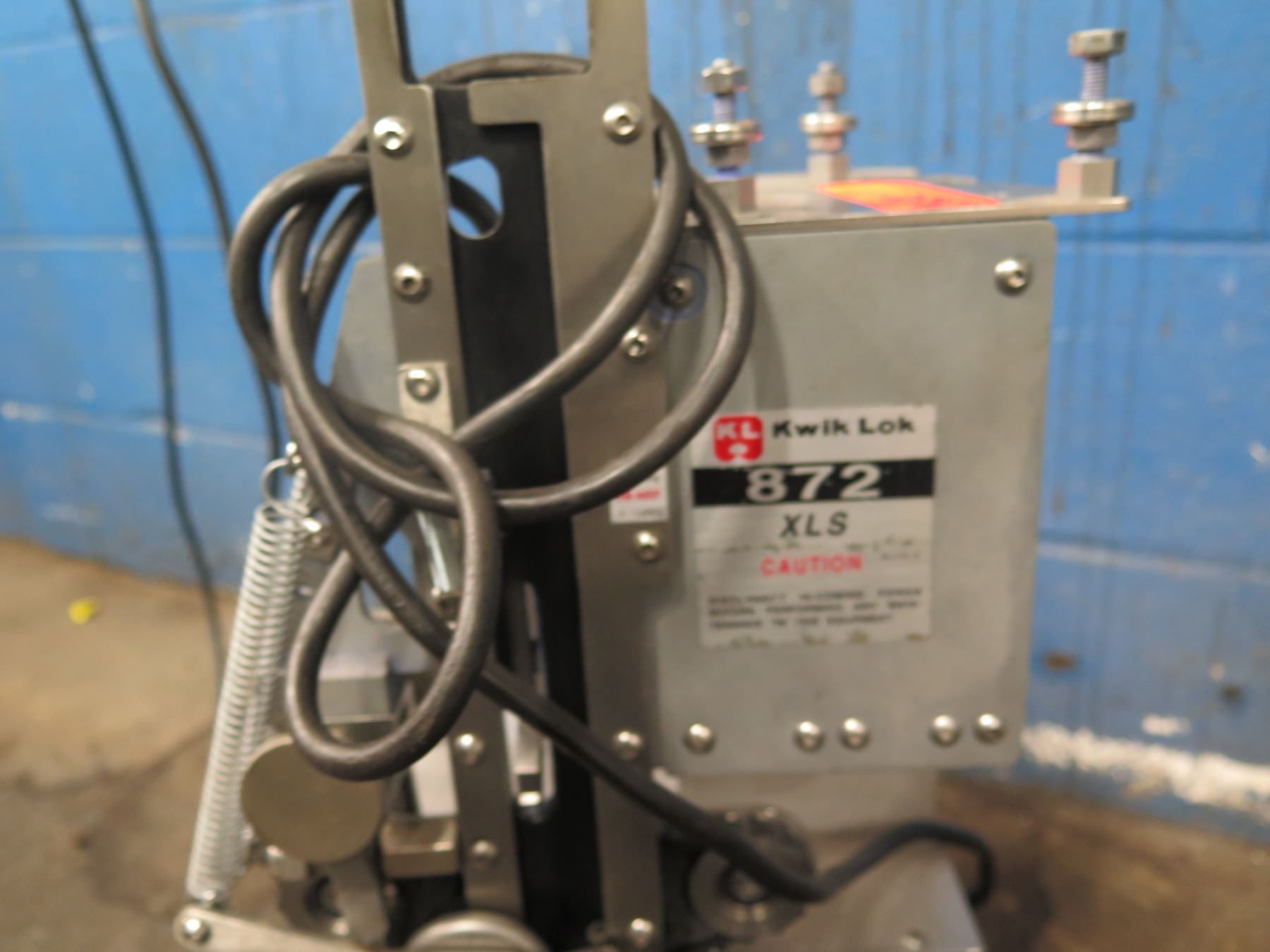 Kwik Lok 872 XLS Automatic Bag Closing Machine Kwik Lok 872 XLS Automatic Bag Closing Machine