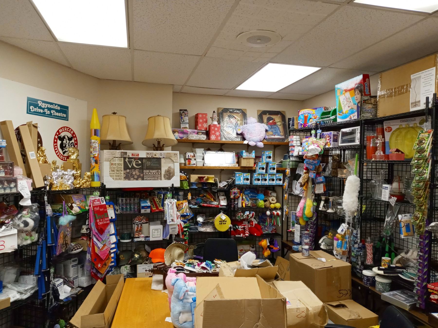 NEW SHOWROOM SAMPLES, GENERAL MERCHANDISE