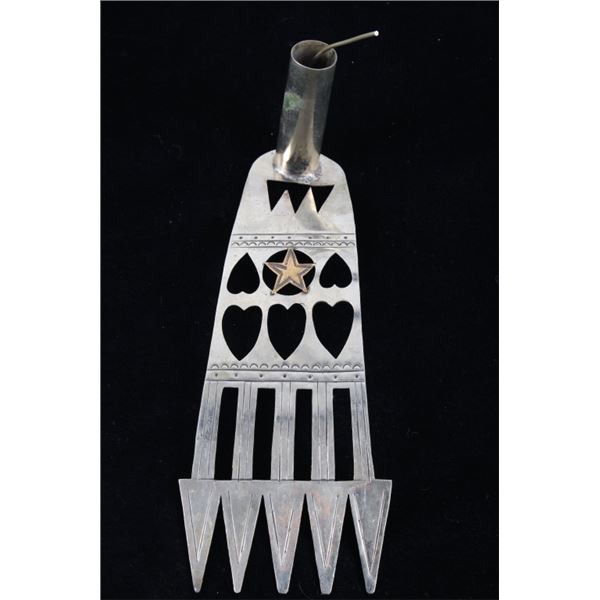 Armand American Horse Porcupine Roach Spreader