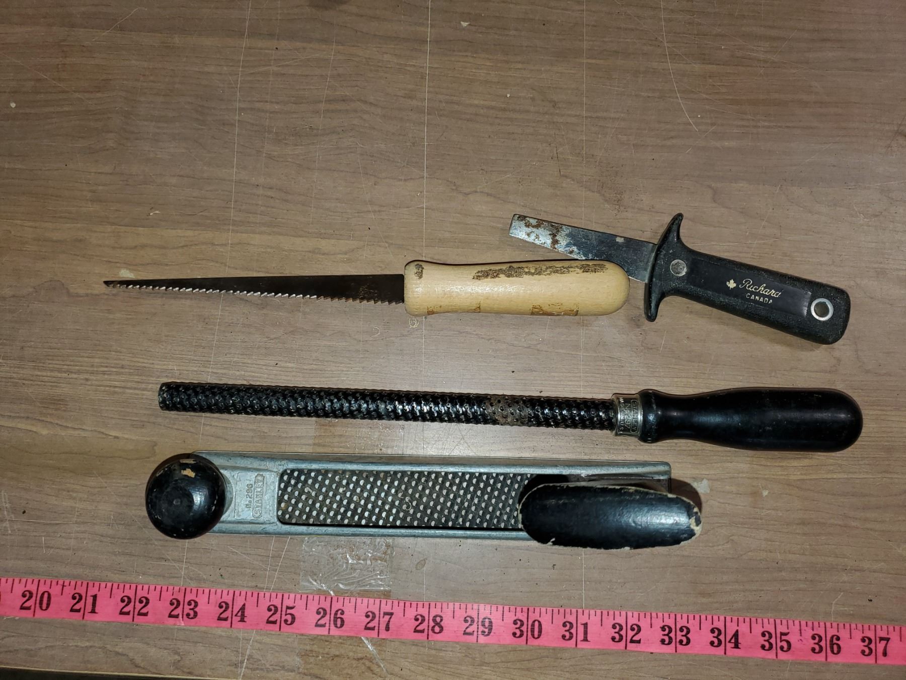 2 Stanley rasps, drywall saw - Schmalz Auctions