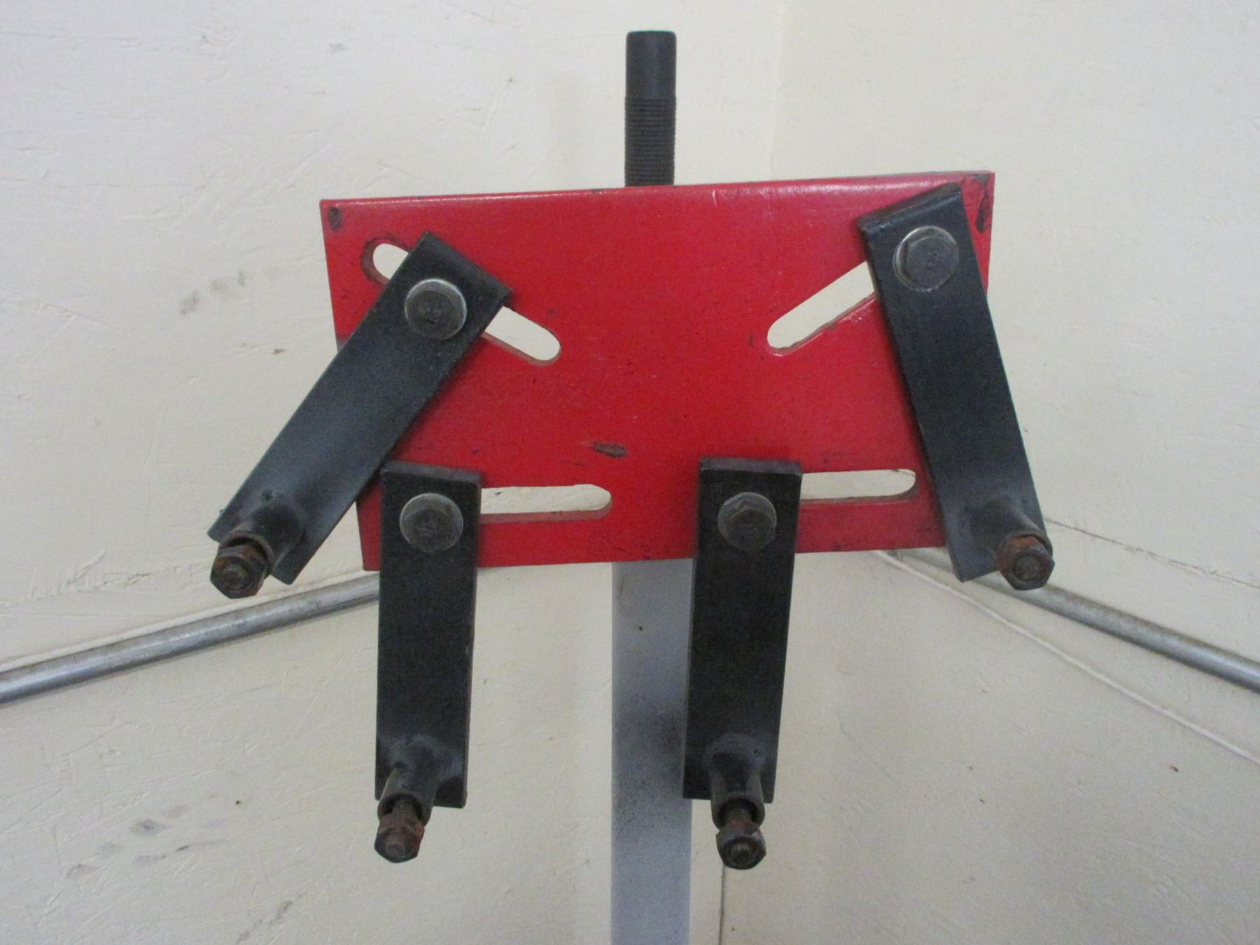 Larin Heavy Duty 750 LBS Engine Stand