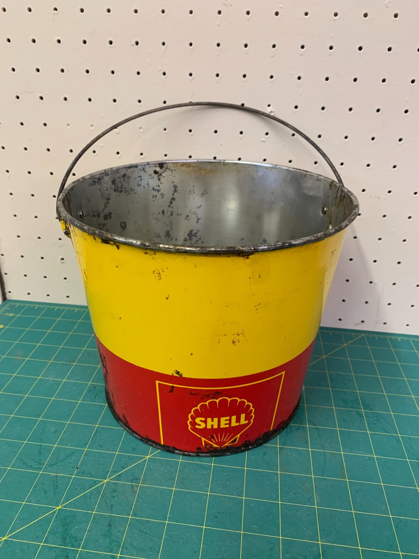 SHELL 10 LBS GREASE PAIL