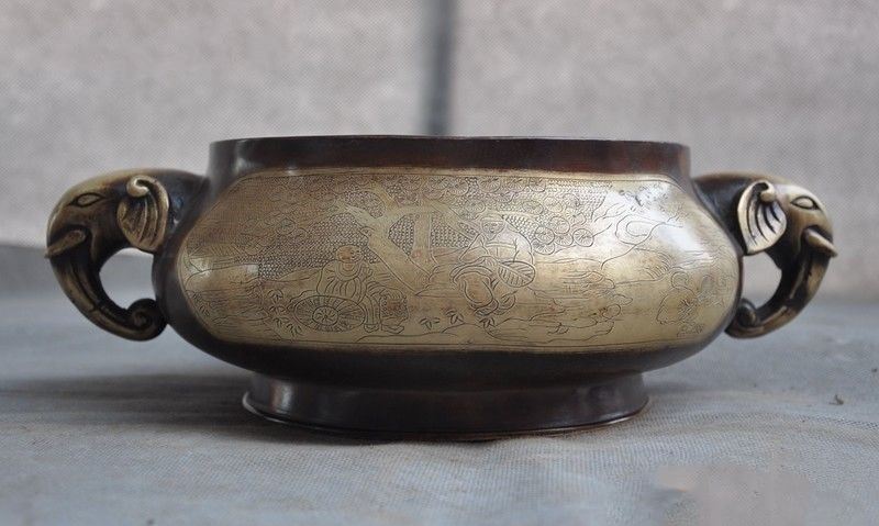 A BRONZE DOUBLE EAR ELEPHANT CENSER QING DYNASTY.