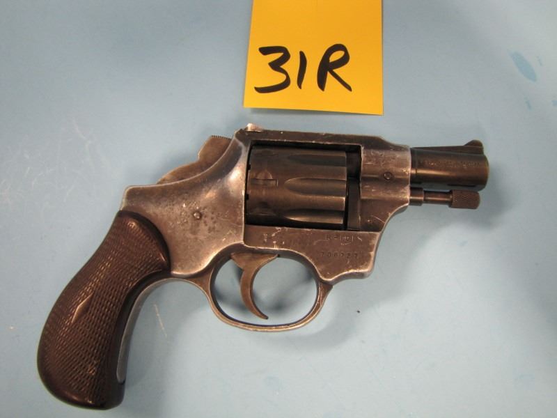 PROHIBITED: High standard, Sentinel R101, revolver, 22 long rifle, 9 ...