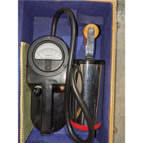 Vintage Moisture Register Warren Knight Sterling Transit Compass Stand And A Box Of Reel And Can Set