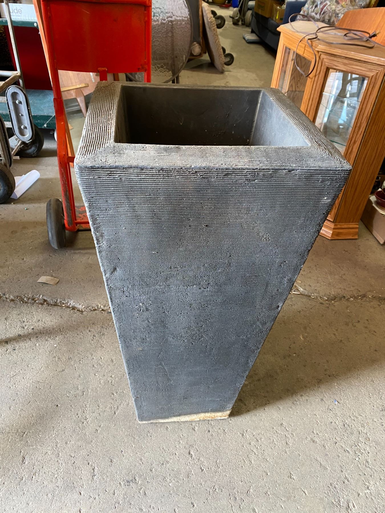 Planter 31 inches tall