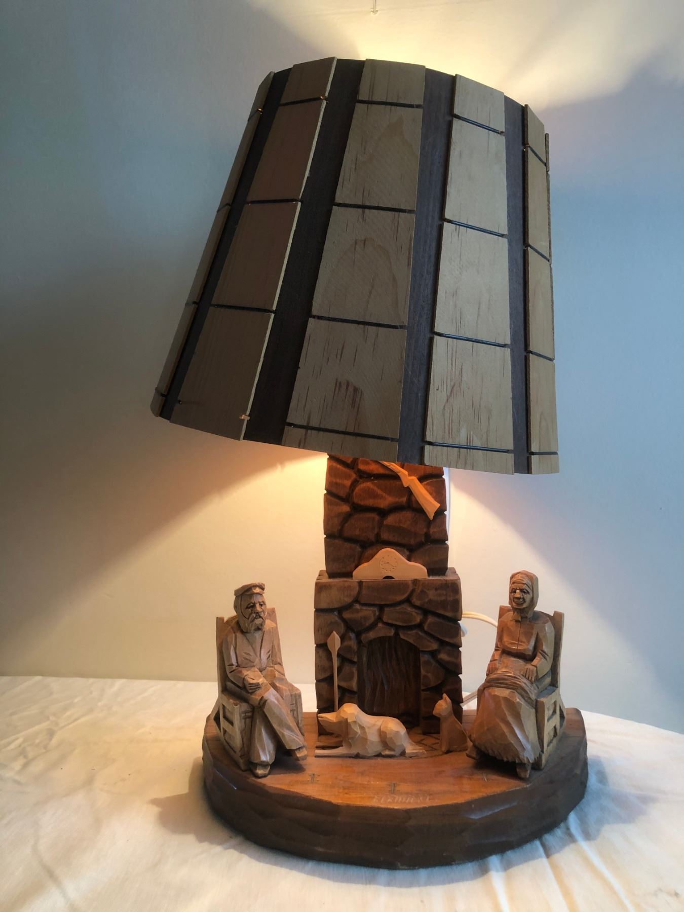 Wooden Carving Lamp