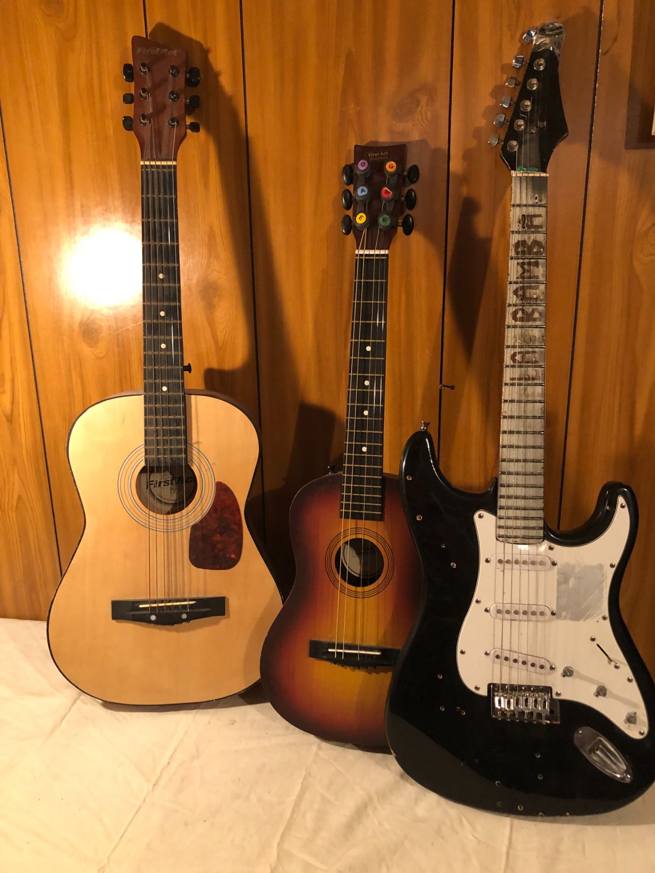 3 Guitars