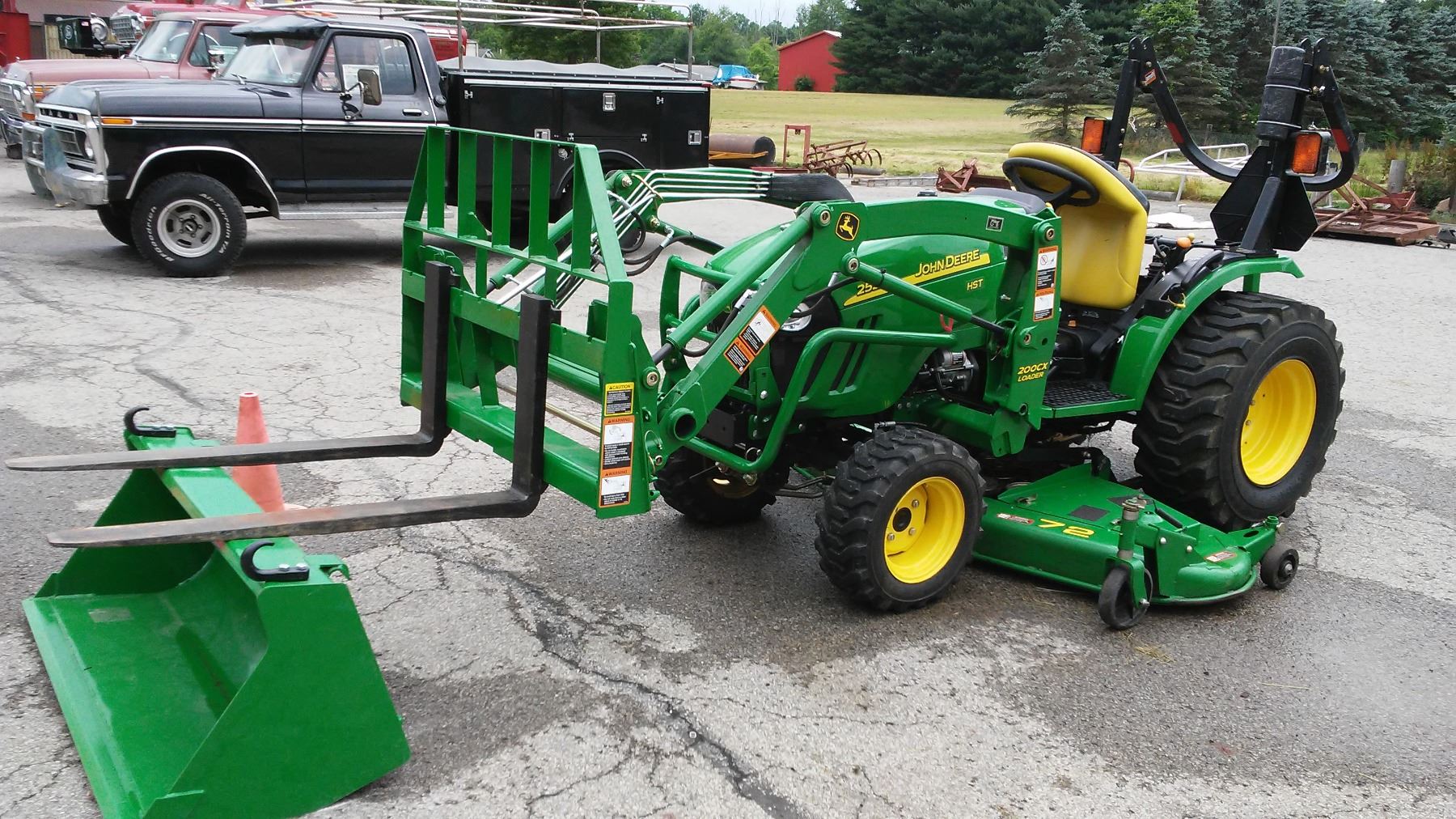 LIKE NEW JOHN DEERE 2520 HST DIESEL W/ 72" MOWER DECK, FRONT END LOADER ...