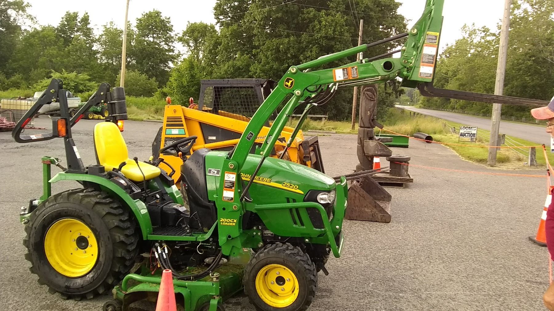 LIKE NEW JOHN DEERE 2520 HST DIESEL W/ 72" MOWER DECK, FRONT END LOADER ...