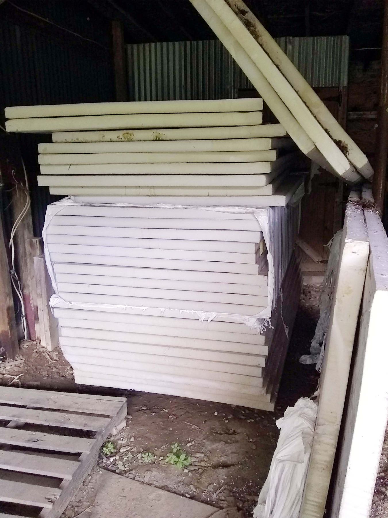 New 4' x 8' Owens Corning Insulation Panels (10) / AKA LOT 550B