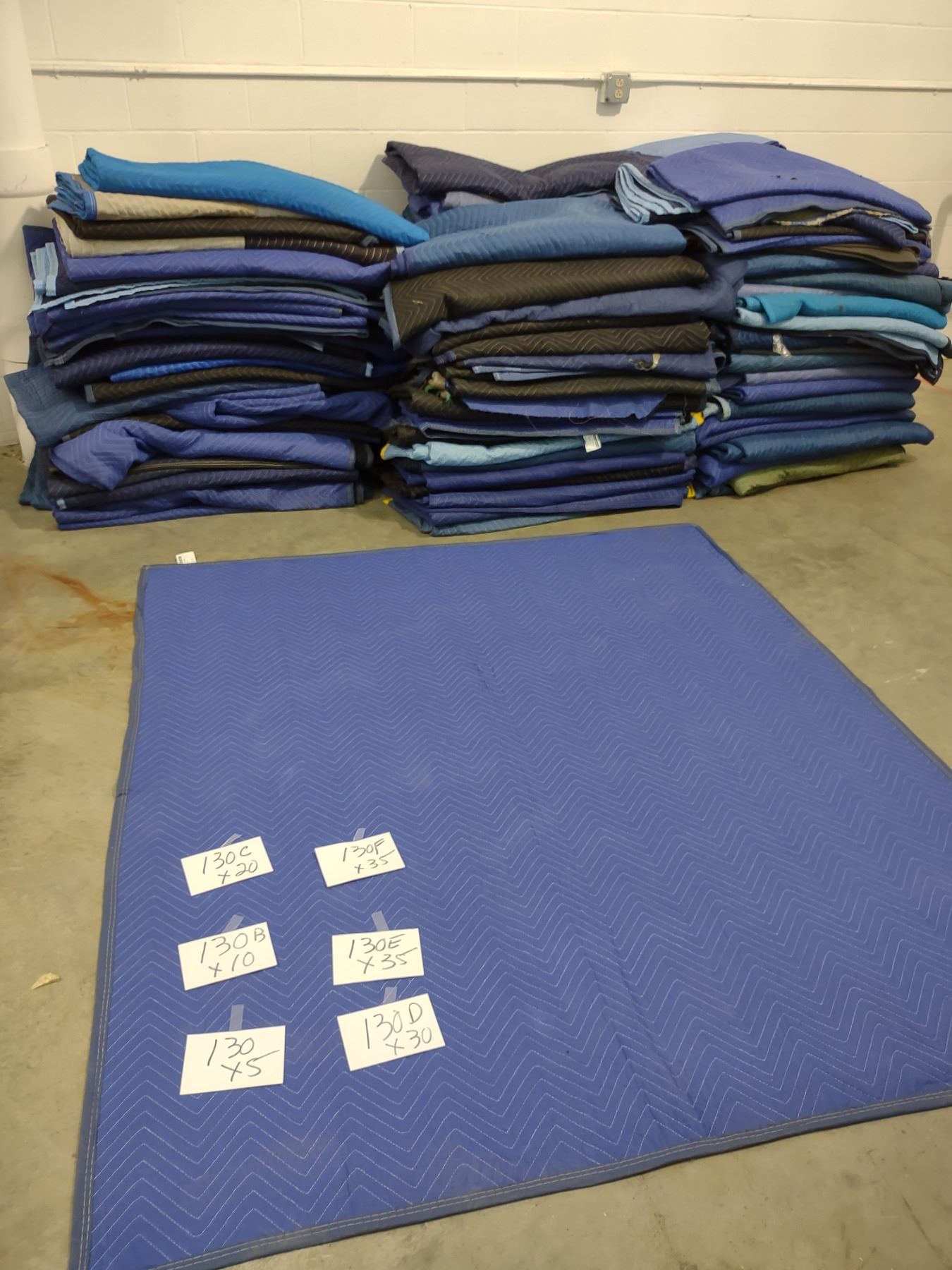 LIKE NEW STANDARD SIZE QUILTED FURNITURE MOVING PADS (x20)