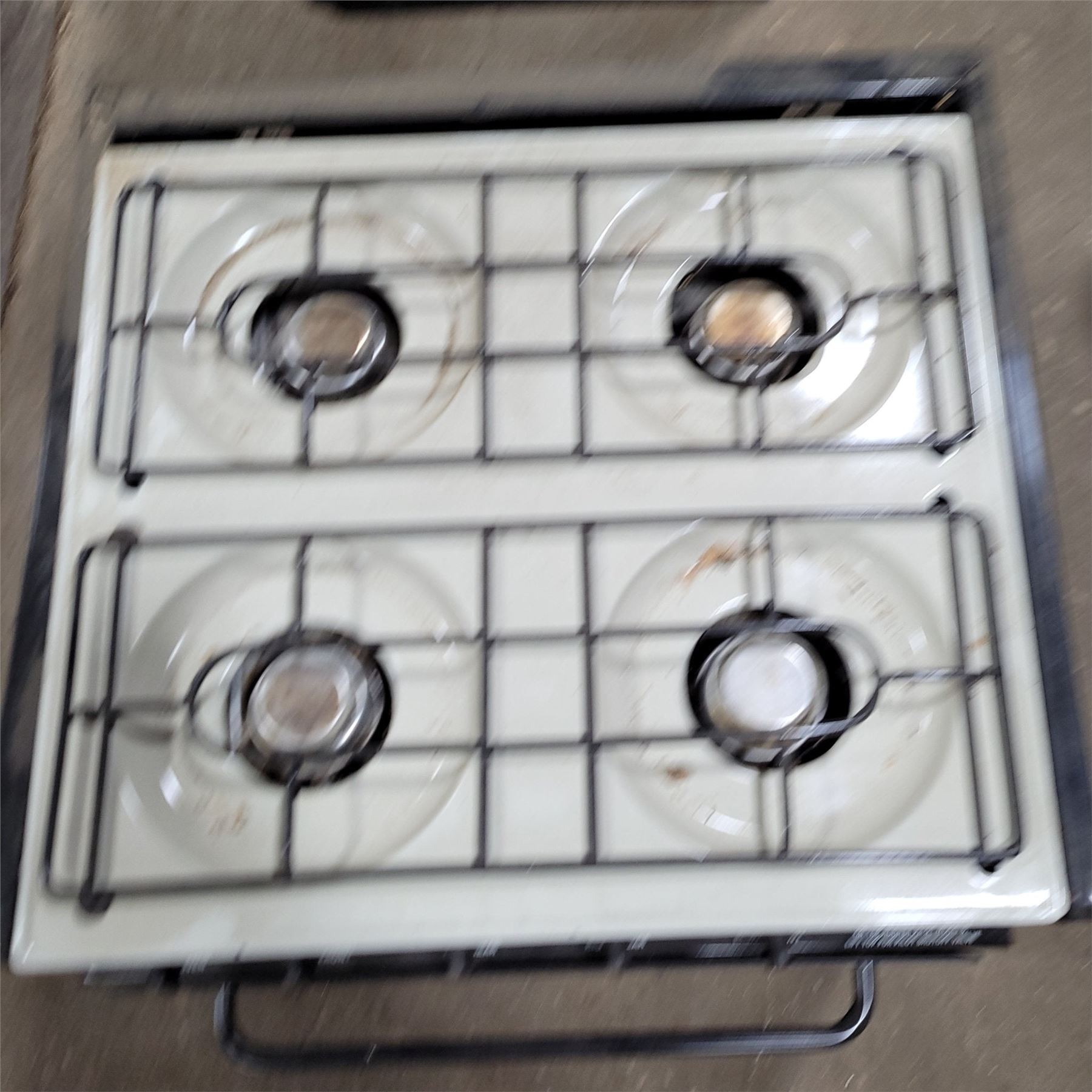 Used Magic Chef 3 Burner RV Range / Cooktop | BT18RA-4Z