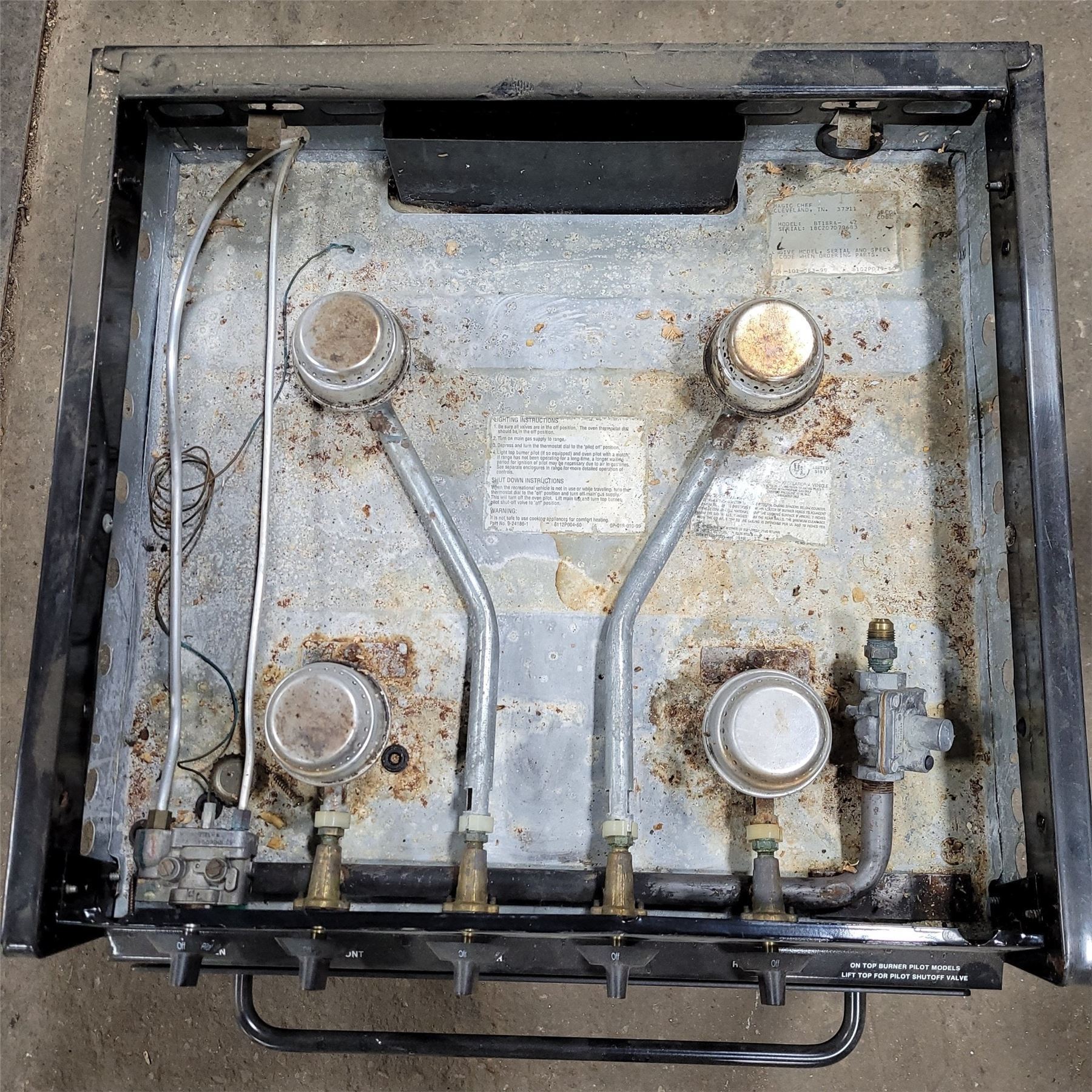 Used Magic Chef 3 Burner RV Range / Cooktop | BT18RA-4Z