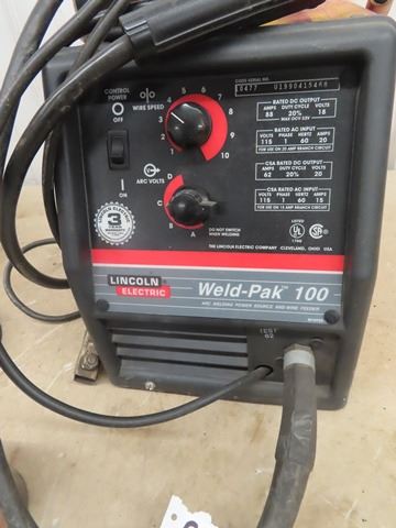 Lincoln Weld-Pak 100 Mig Welder W Box of Accessories