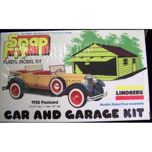 MODEL CAR 1930 PACKARD IN BOX (CAR & GARAG