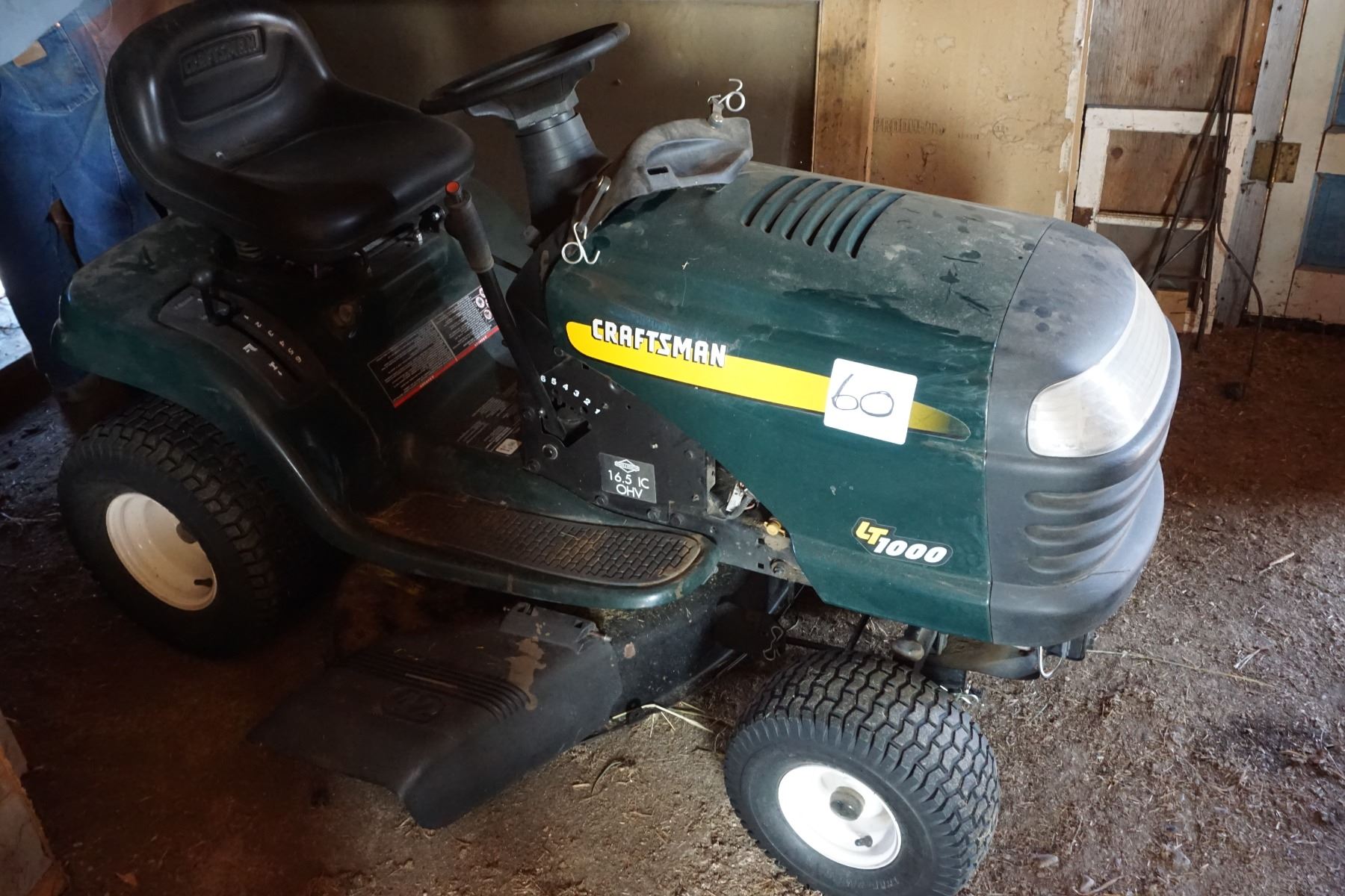 Craftsman LT1000 Ride Mower, 16.5HP Briggs & Stratton Motor, 42â€ Deck