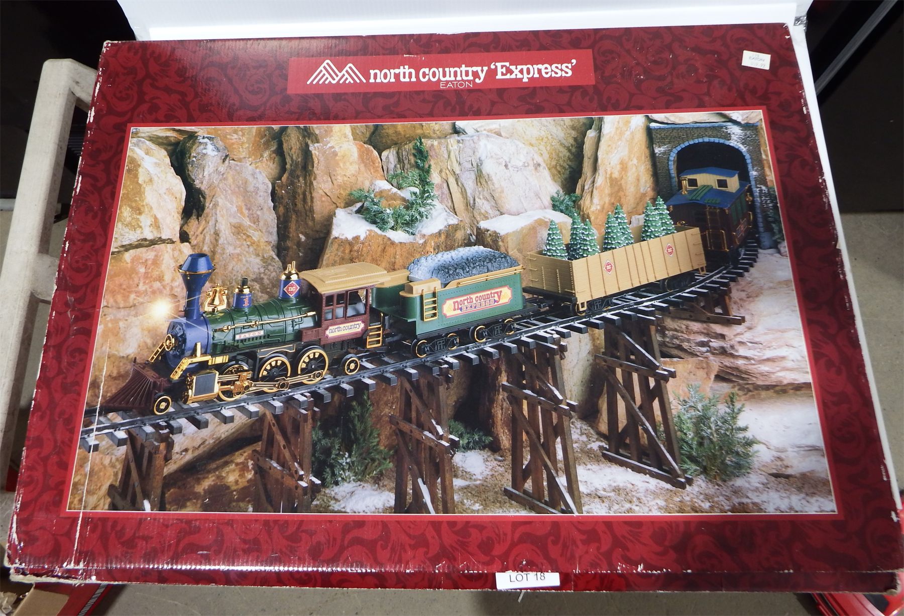 Eaton's North Country Express Train Set - 4 Cars and Tracks