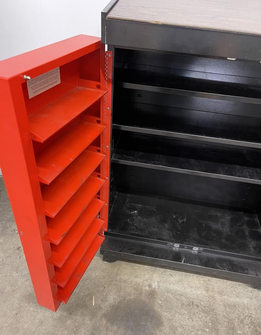 Ford Motorcraft Auto Parts Service Station Cabinet