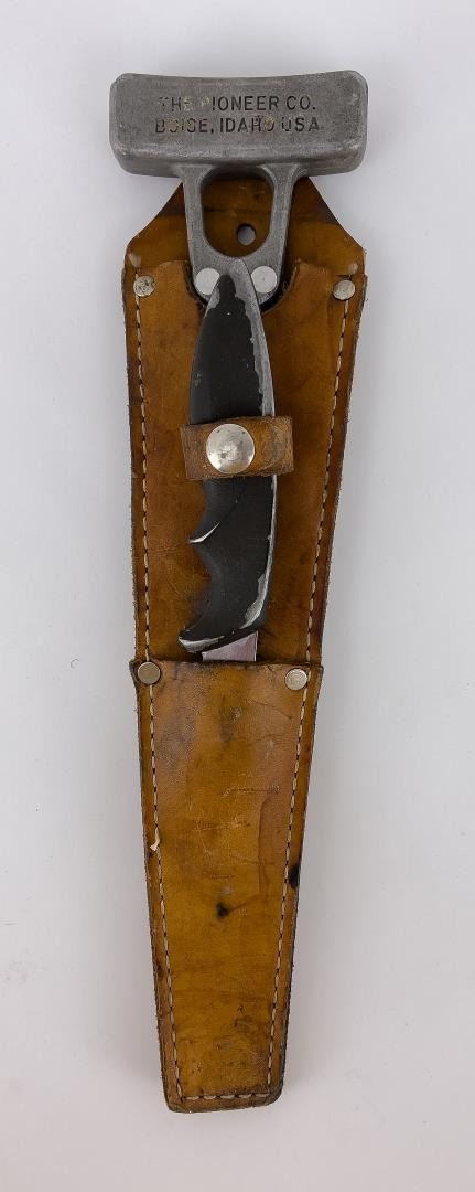 Pioneer Knapp Sport Saw and Gerber Flayer Knife