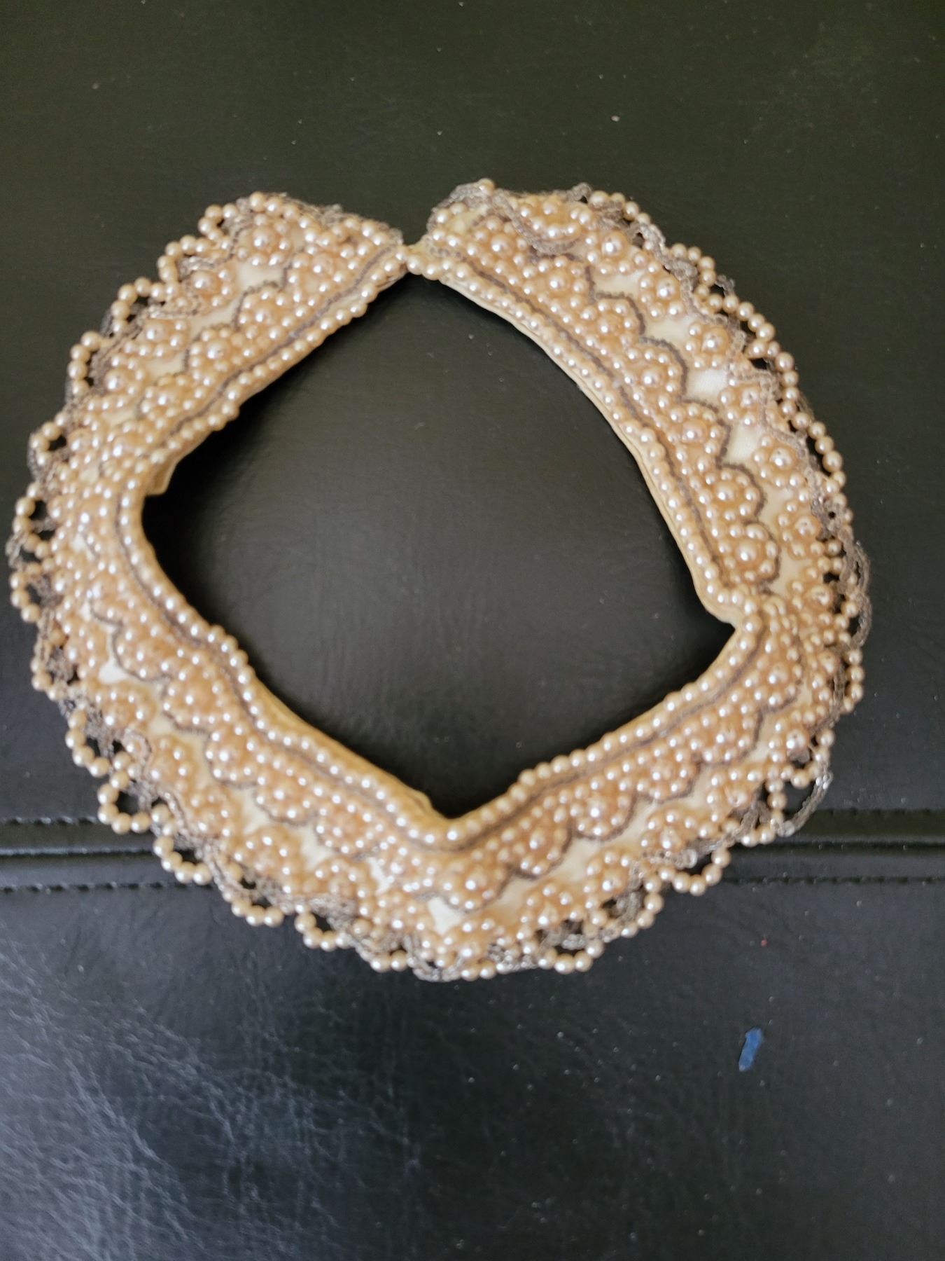 vintage pearl collar