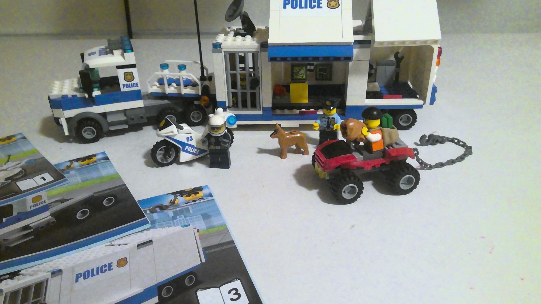 Lego City Police Mobile Command Center #60139