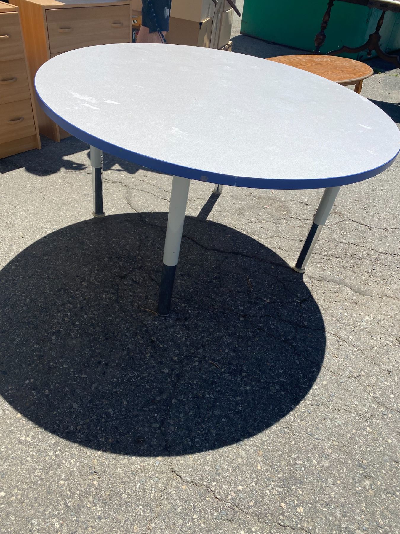 Kids craft table 4 feet round
