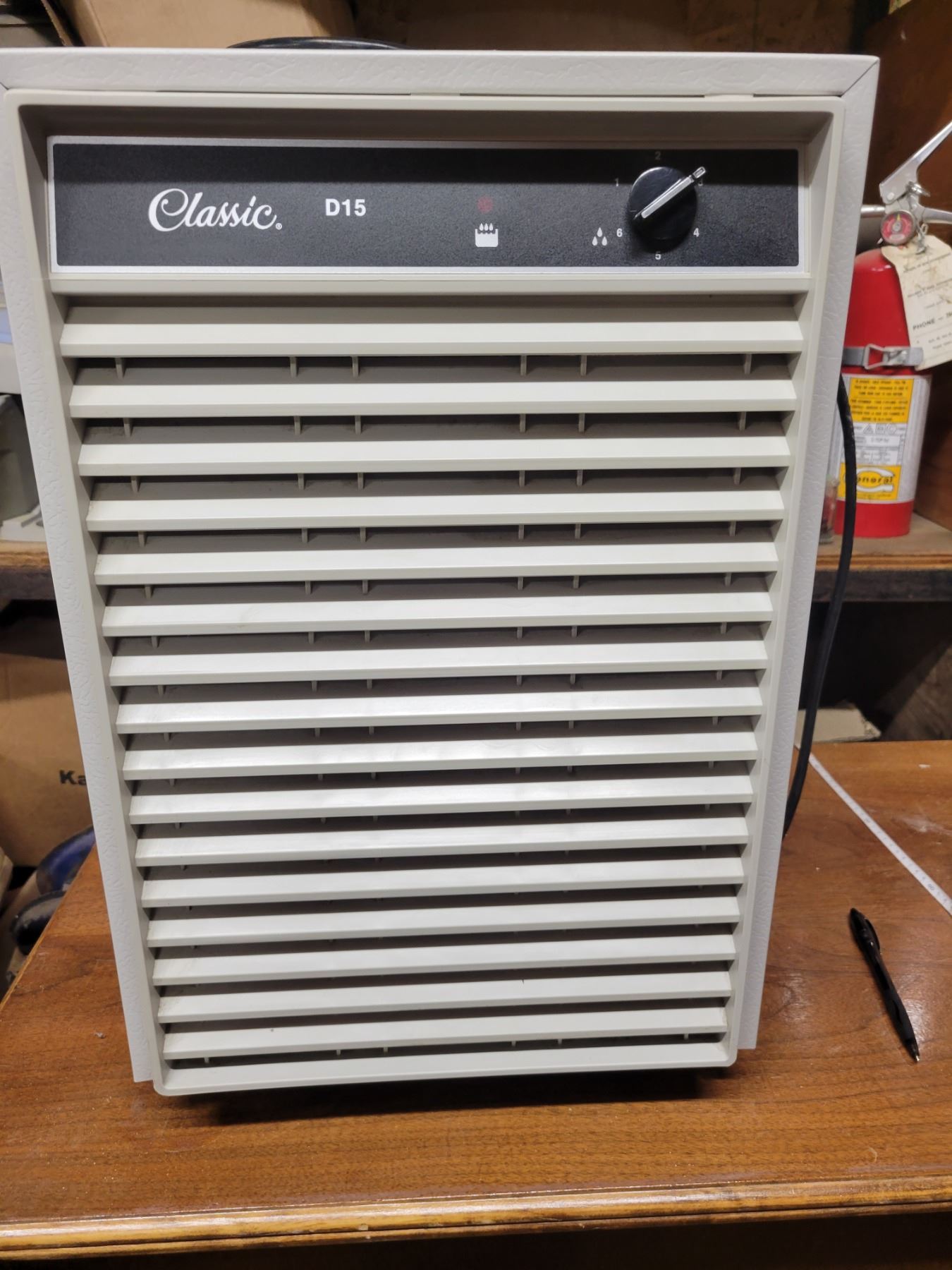 Classic' Dehumidifier *works*