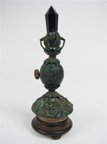 A MING DYNASTY MANDARIN HAT FINIAL