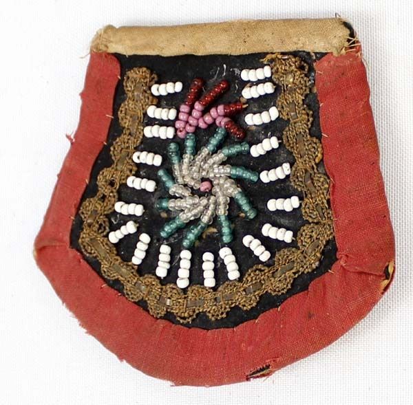 Antique Native American Iroquois Beaded Pouch