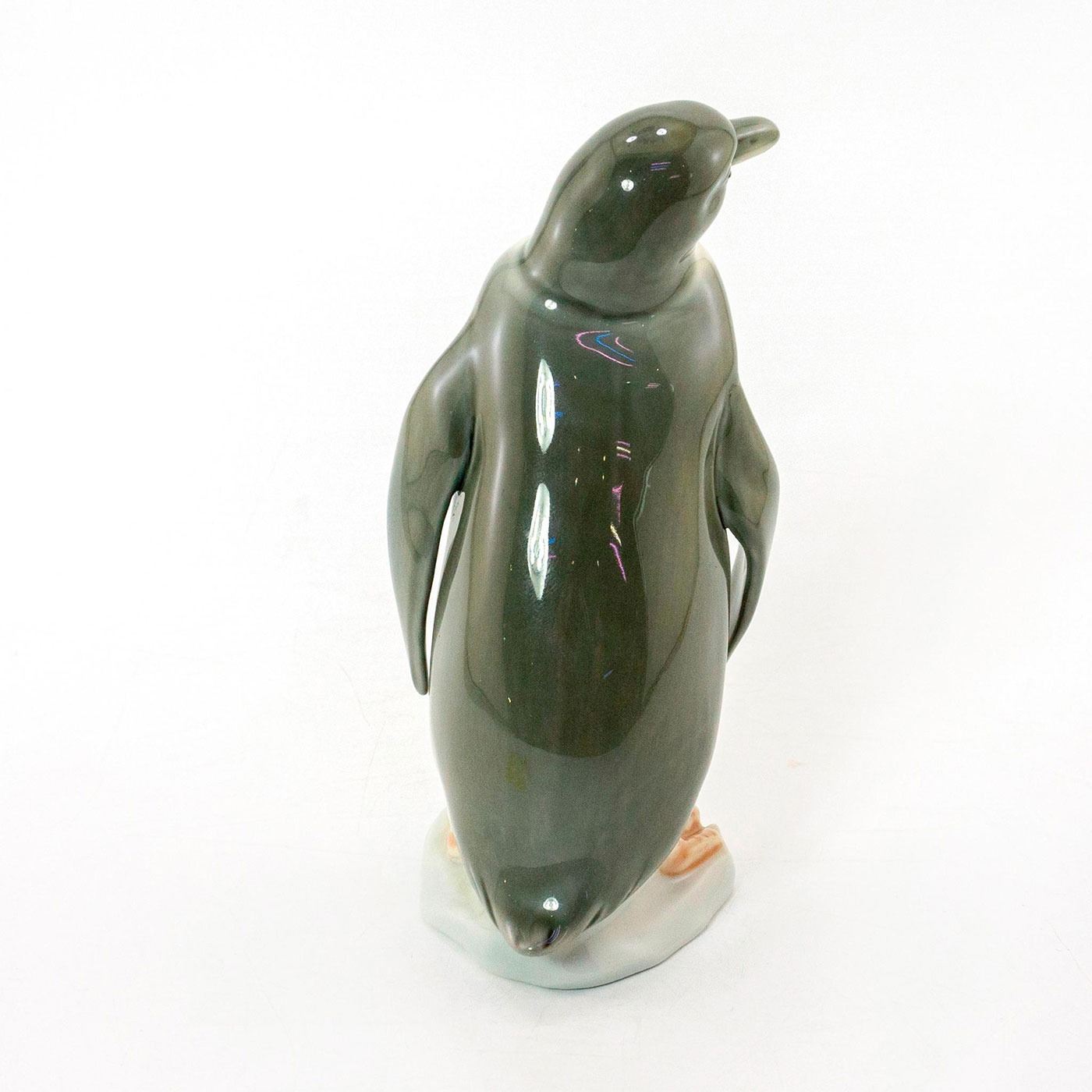 Penguin 1005249 - Lladro Porcelain Figurine