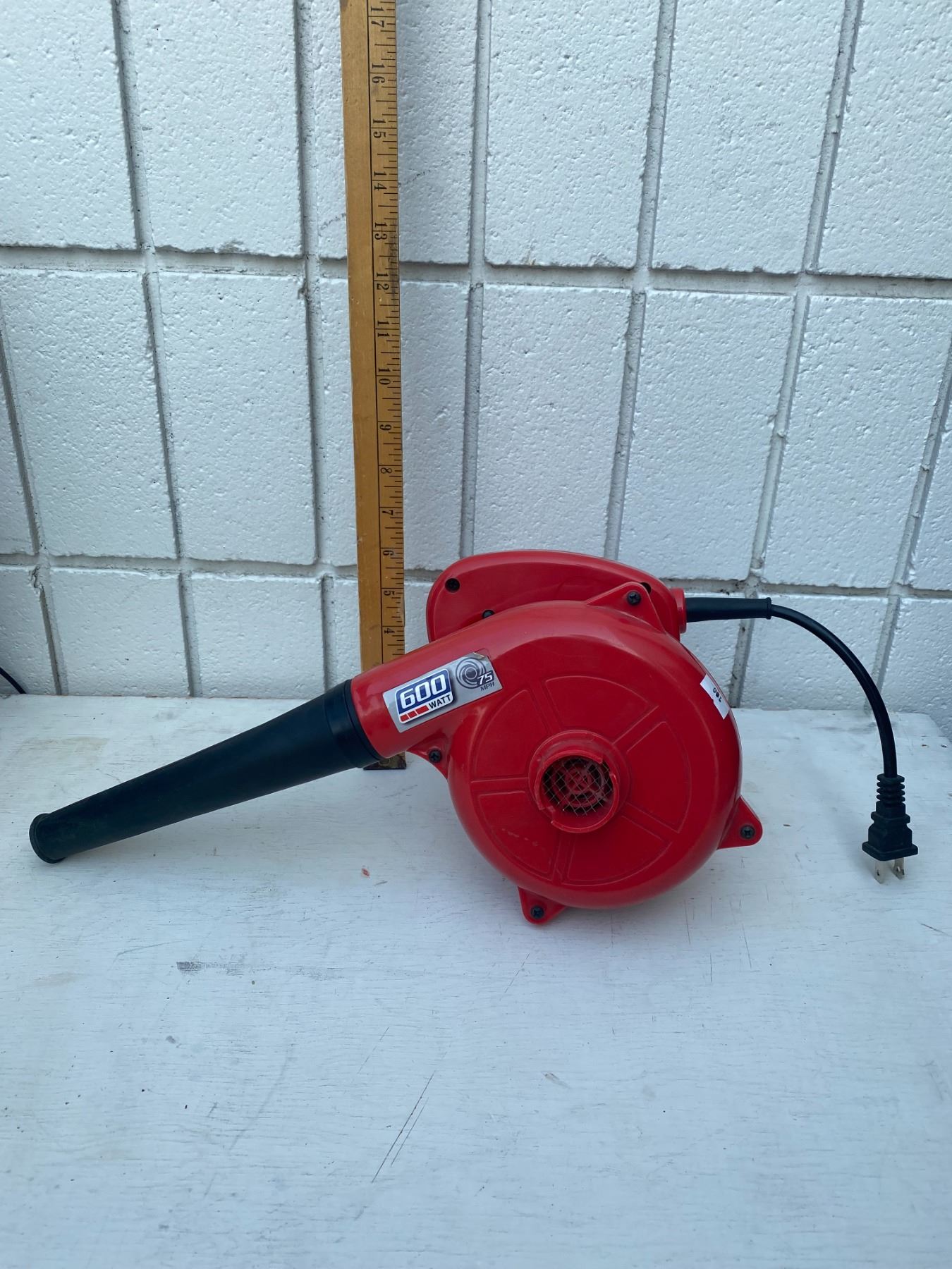 600 watt blower