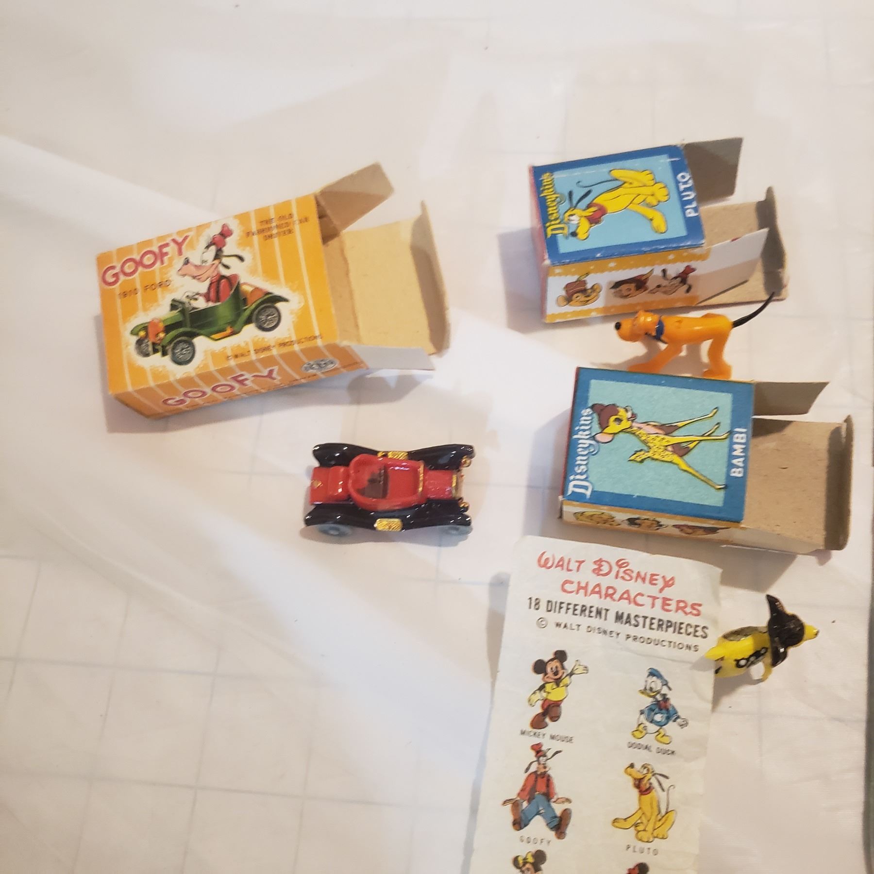 Disney collectibles Disneykins Marx toy miniatures - Schmalz Auctions