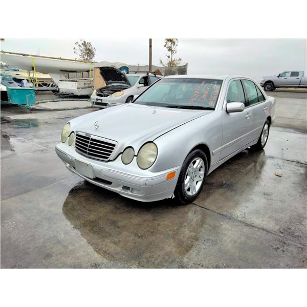 2000 Mercedes-Benz E-Class