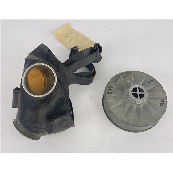 WW2 Nazi German Gas Mask