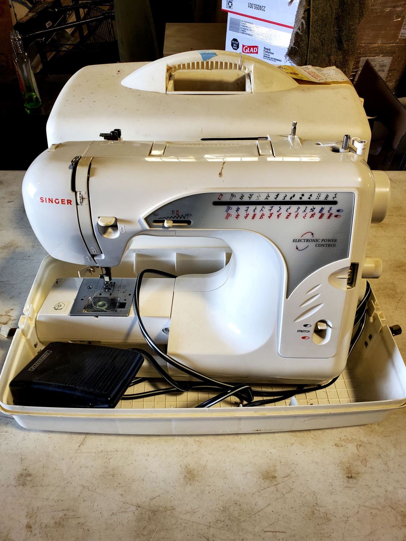 SINGER ELECTRIC POWER CONTROL SEWING MACHINE, W/ MANUAL FOOT PEDAL ...
