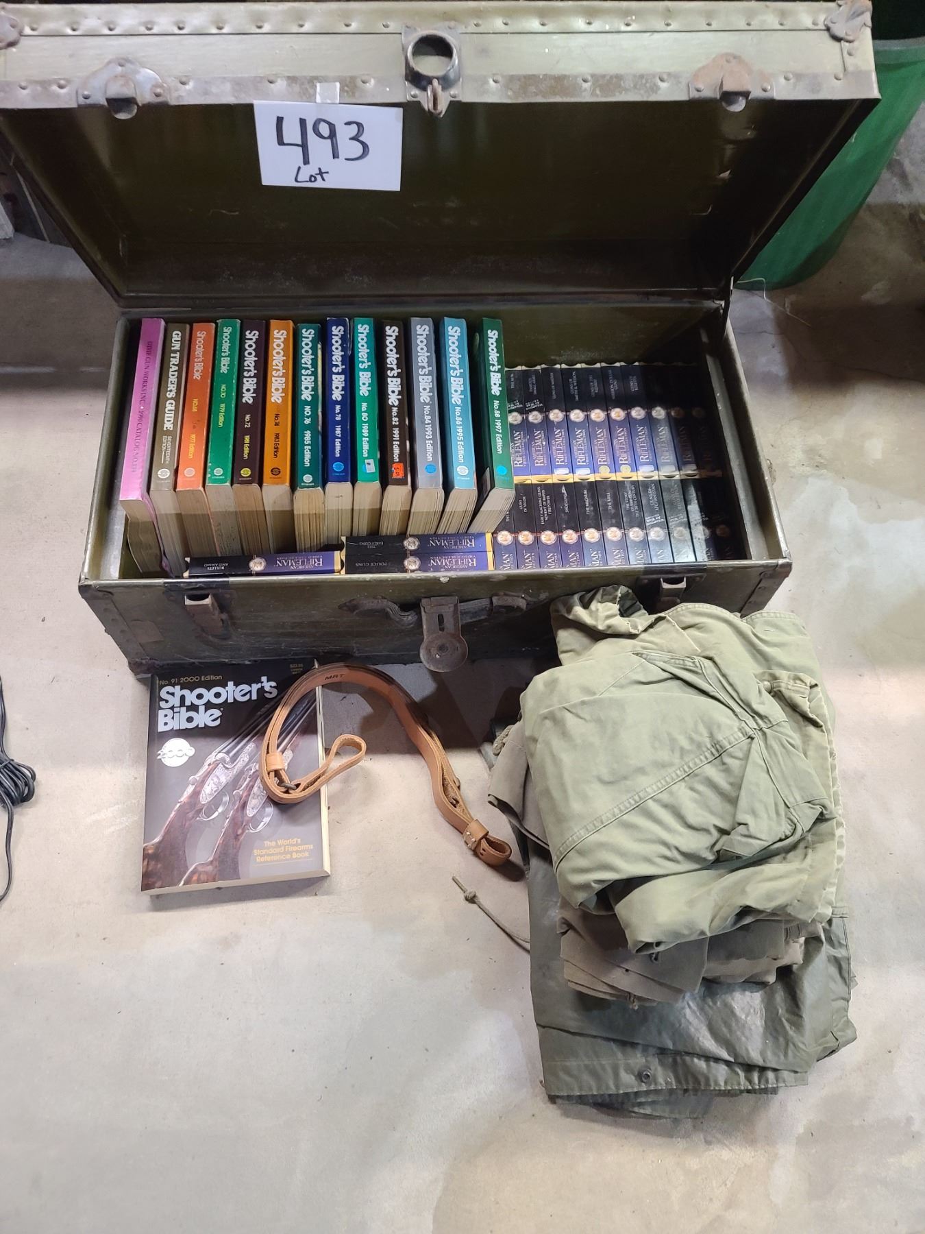 TRUNK WITH SHOOTING BOOK, RIFLEMAN UHS, ARMY CLOTHES