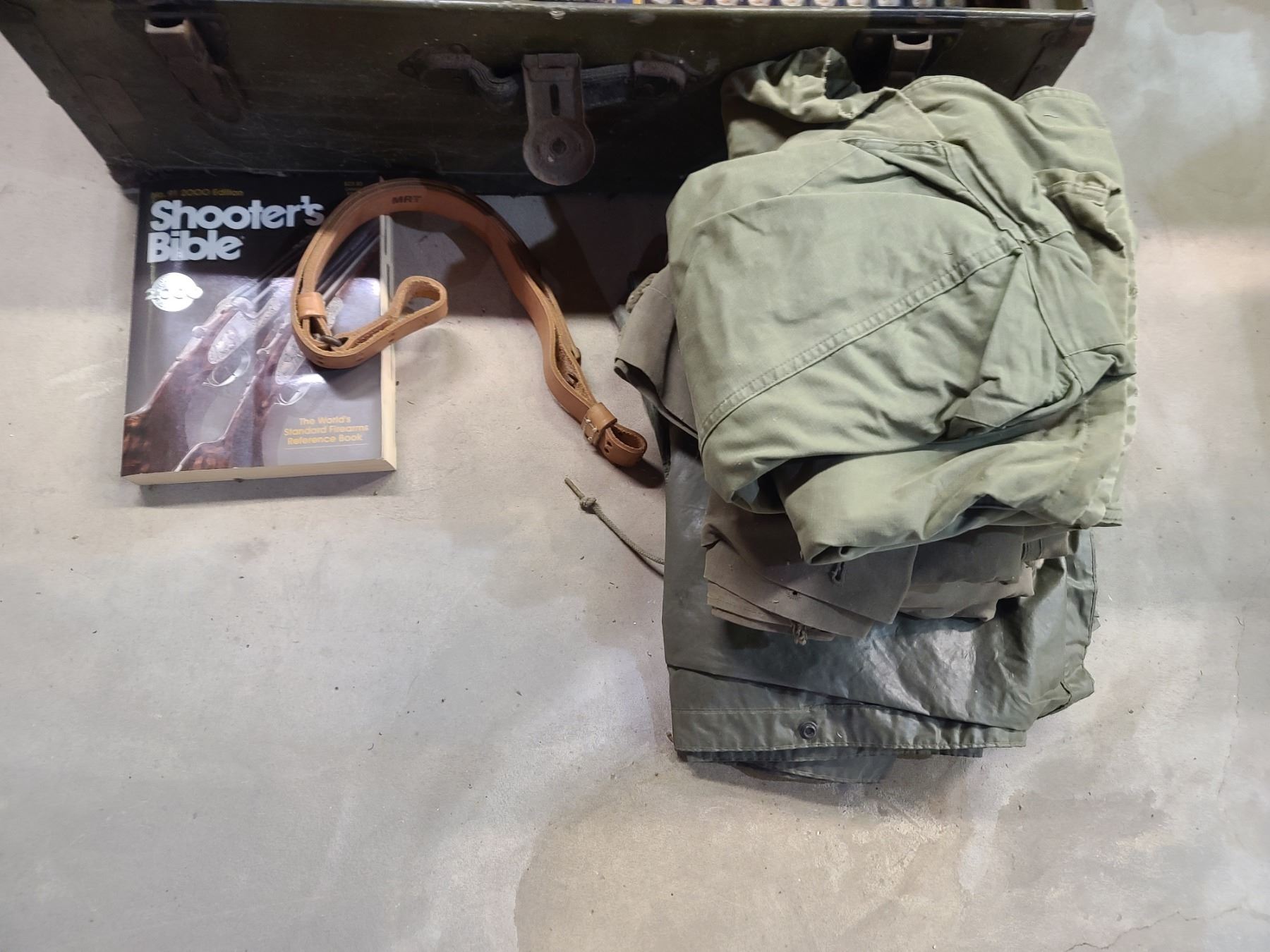 TRUNK WITH SHOOTING BOOK, RIFLEMAN UHS, ARMY CLOTHES
