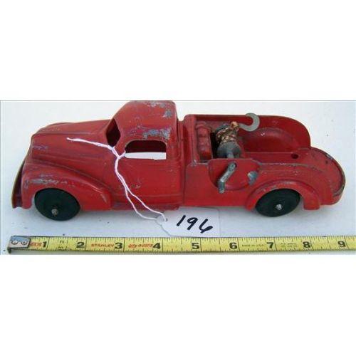 Hubley Kiddie Toy Cast Iron Tow Truck #474